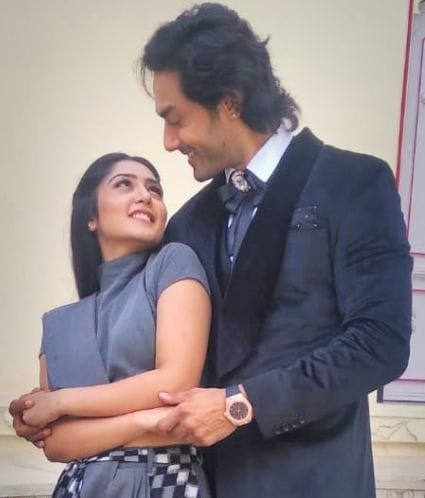 First look of ‘DEVISHA’ is out, fans can’t stop adoring them! - JustShowBiz