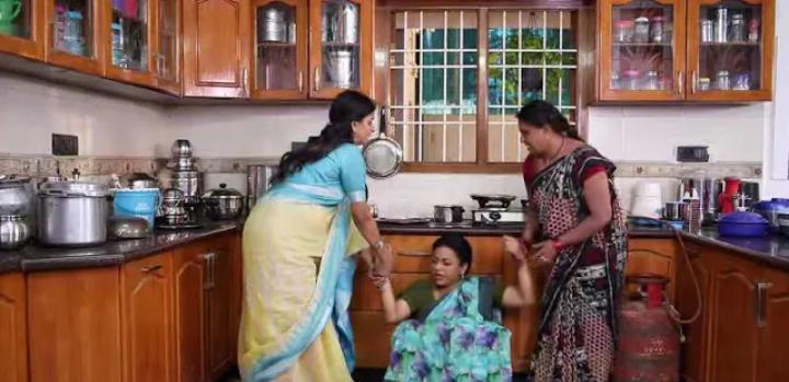 Baakiyalakshmi: Bakkiya undergoes a makeover? - JustShowBiz