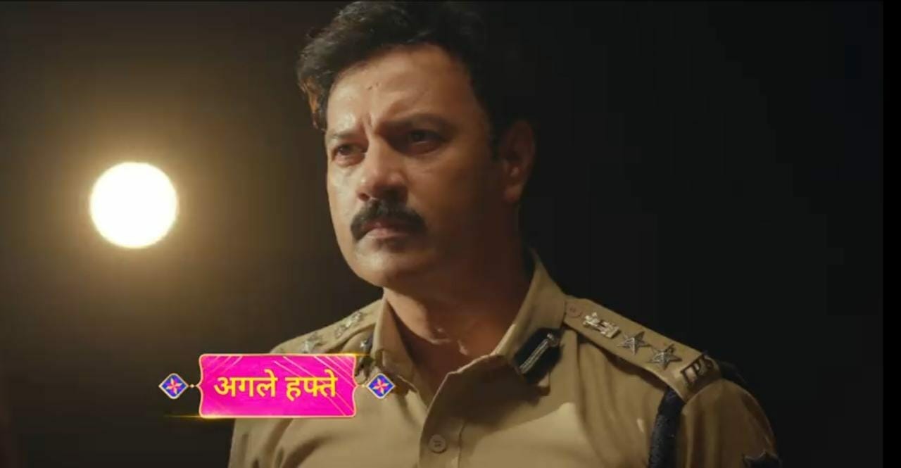 Na Umra ki Seema Ho: Raju threatens to arrest Dev Raichand? - JustShowBiz