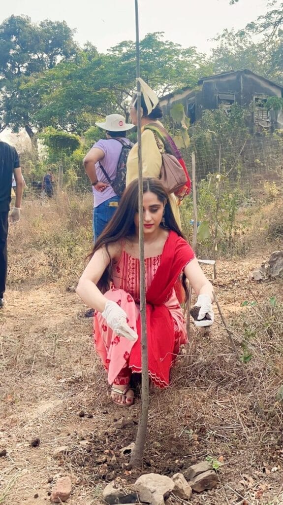 Hunar Hali becomes an environmental activist. - JustShowBiz