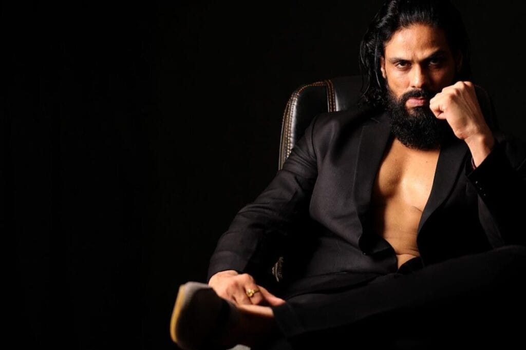 Bollywood actor Arpit Ranka looks stunning in his new look! - JustShowBiz