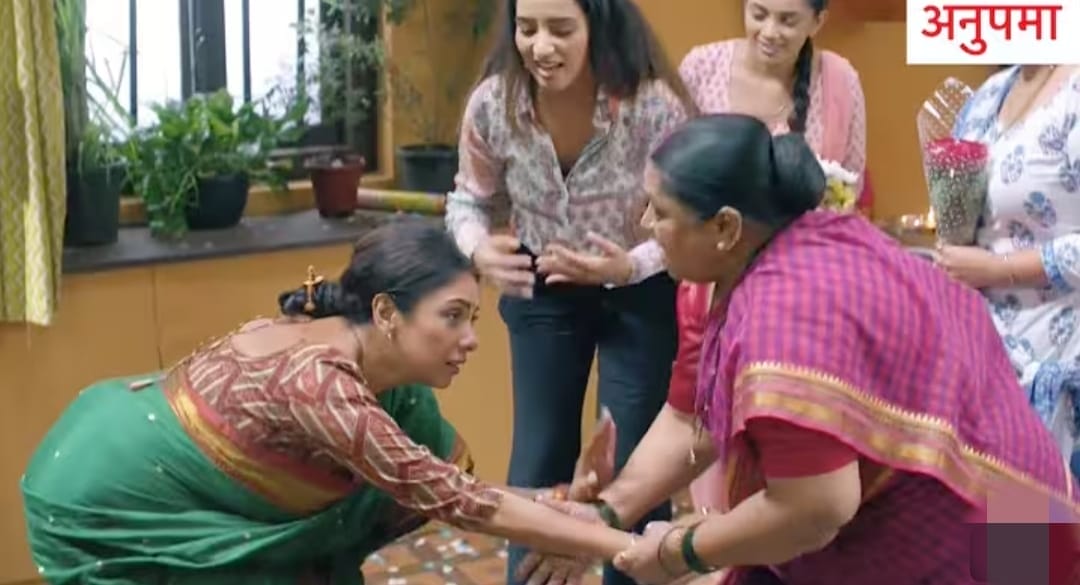 Anupama: Anupama celebrates Guru Purnima, Prem suspects Anupama, Rahi's ...